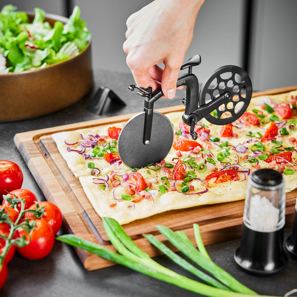 GEFU | Pizza Cutting Bicycle Wheel - Well Seasoned